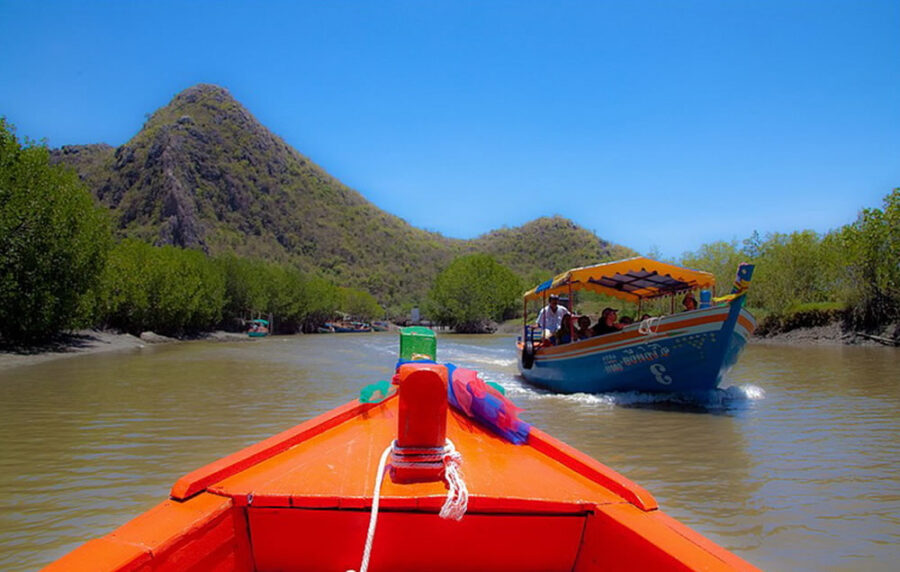 Khao Daeng Canal